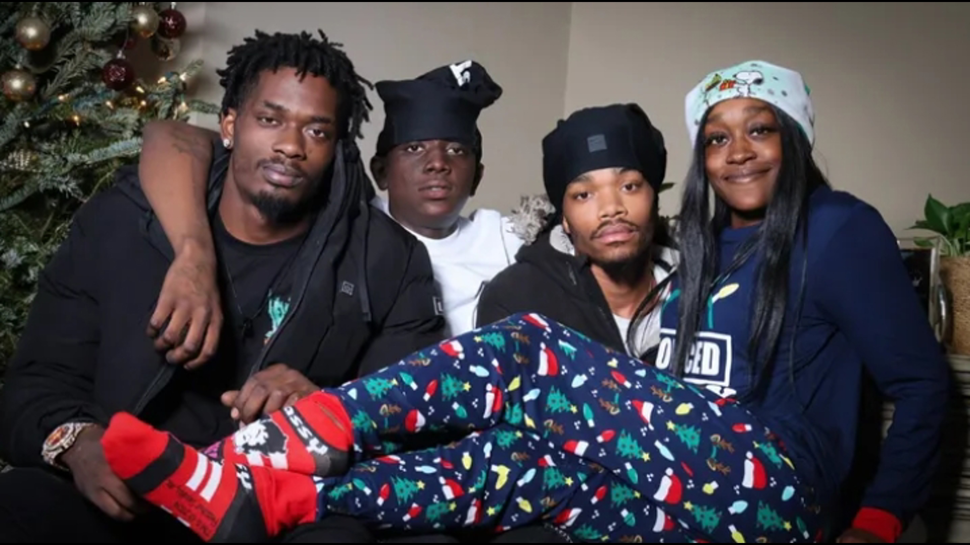 Grinch caught on camera destroying Triad family's holiday decor ...