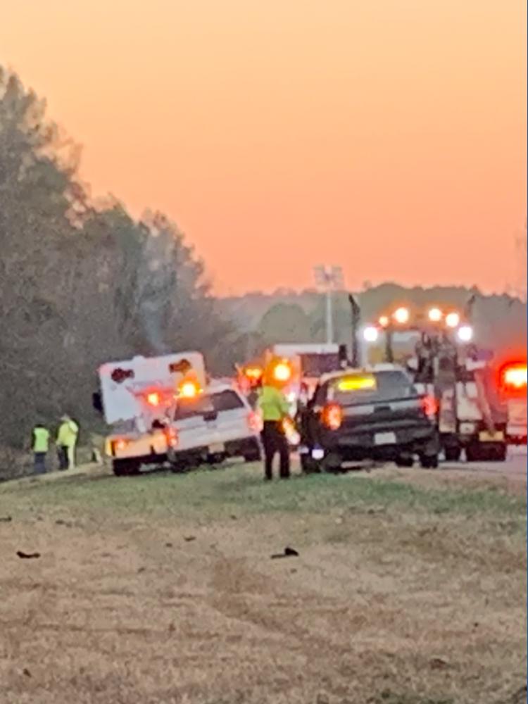 Crash closes two lanes of I-85 near Lexington | wfmynews2.com