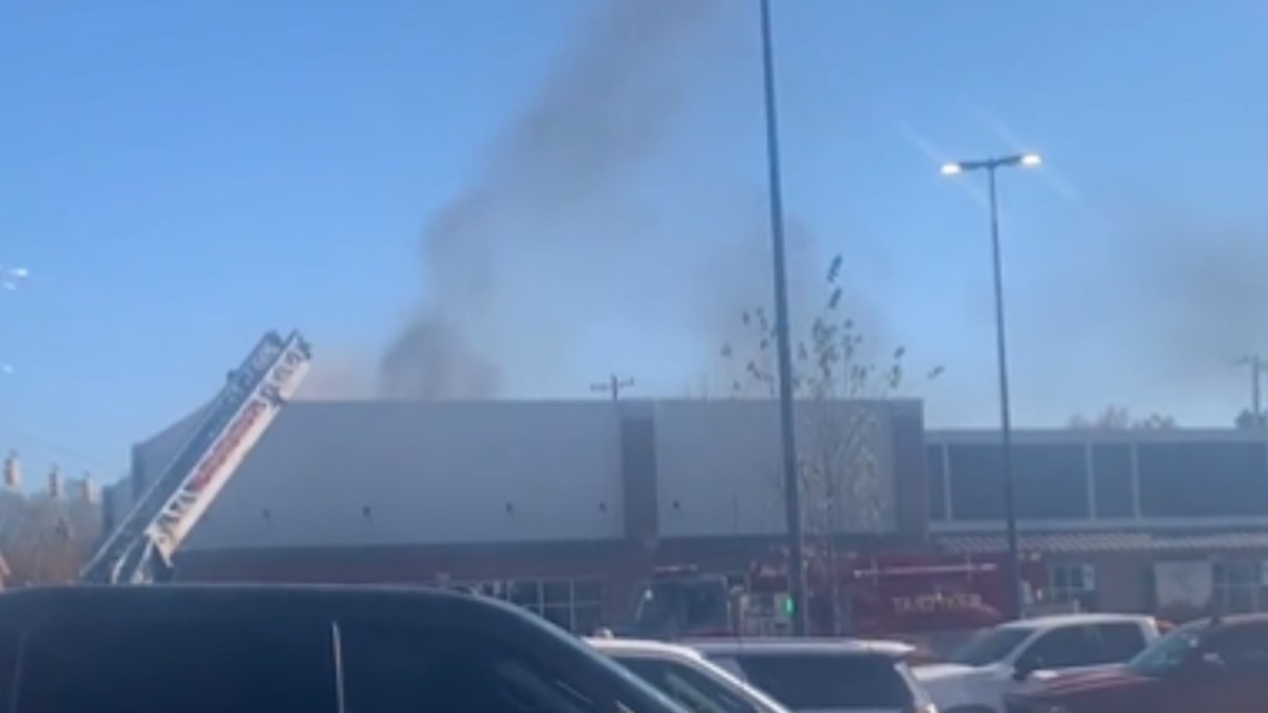Fire crews battle commercial building fire in Winston-Salem | wfmynews2.com