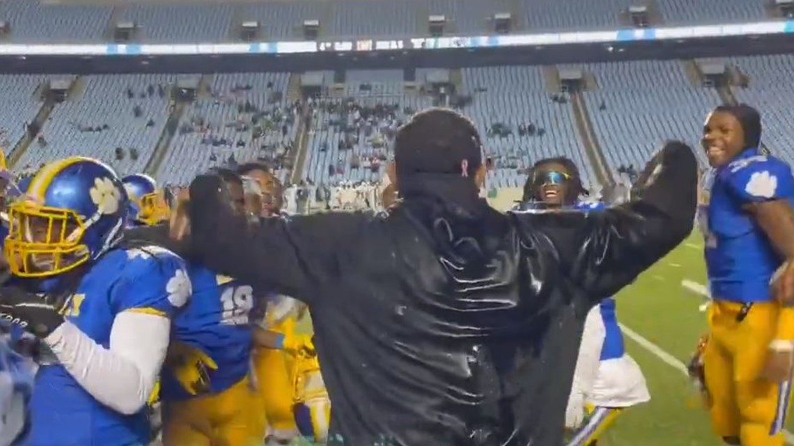 Dudley High wins 7th State Football Championship | wfmynews2.com