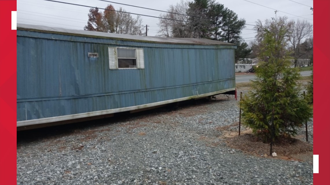 Mobile home destroyed during move | wfmynews2.com