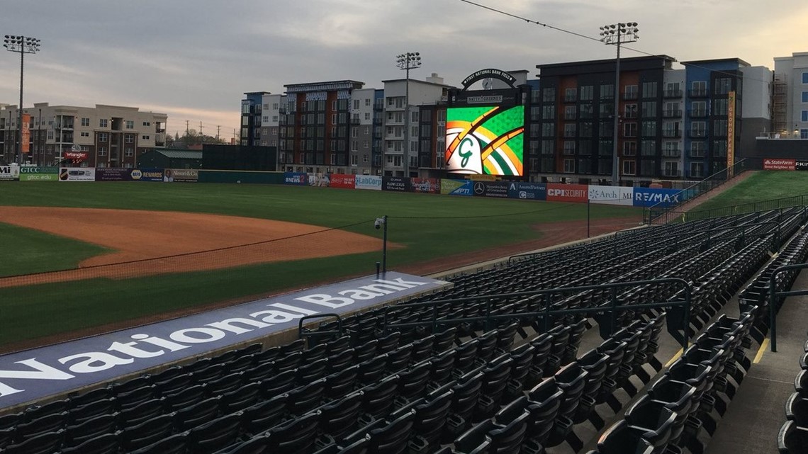 First National Bank Field is now cashless | wfmynews2.com