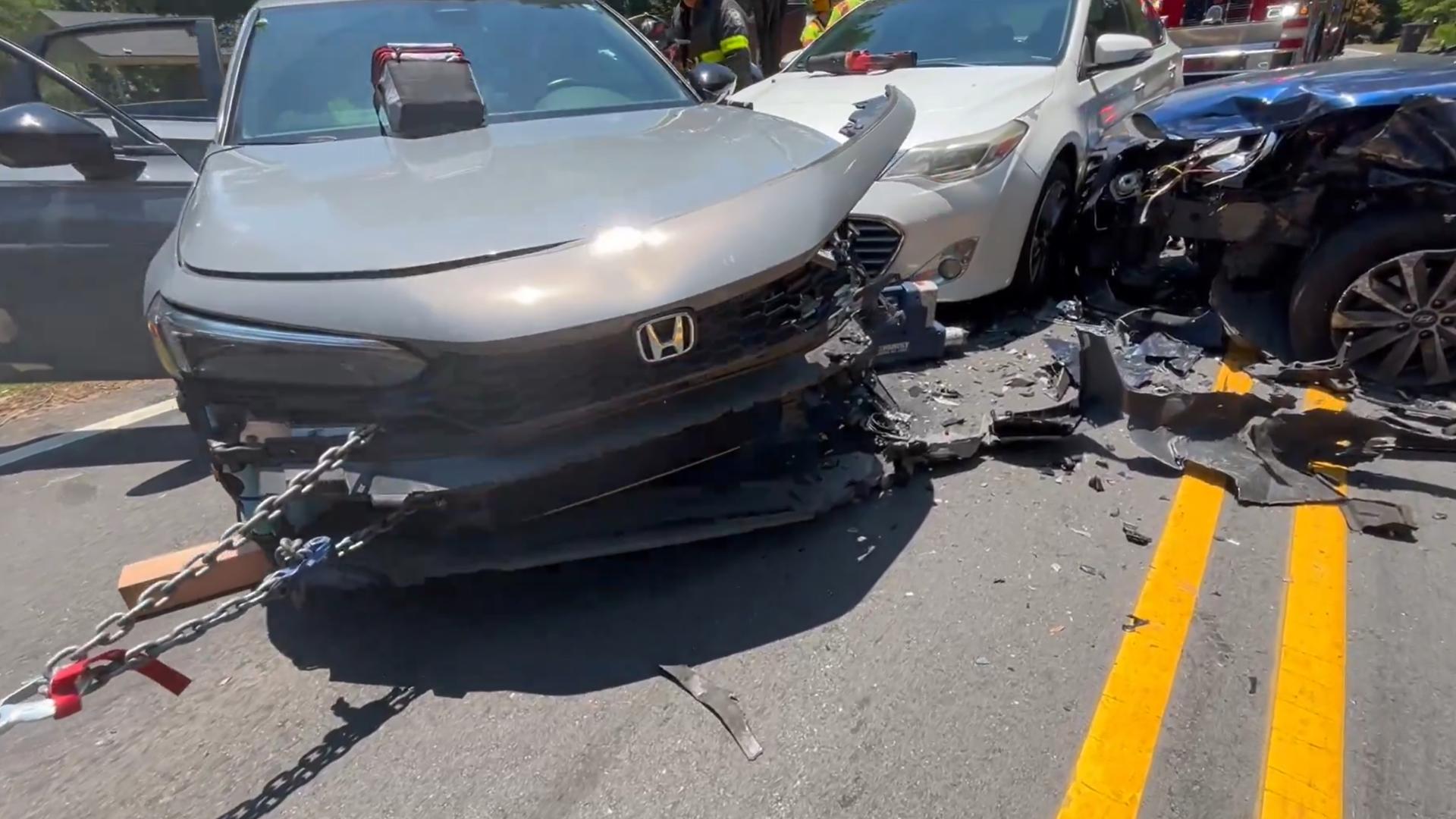Multi-car wreck closes part of Oak Summit Road in Winston-Salem ...