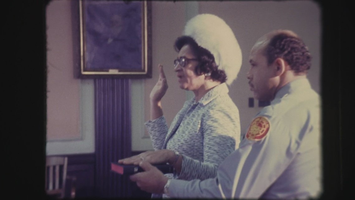 Vault Visit: Alfreda Webb sworn into NC General Assembly | wfmynews2.com