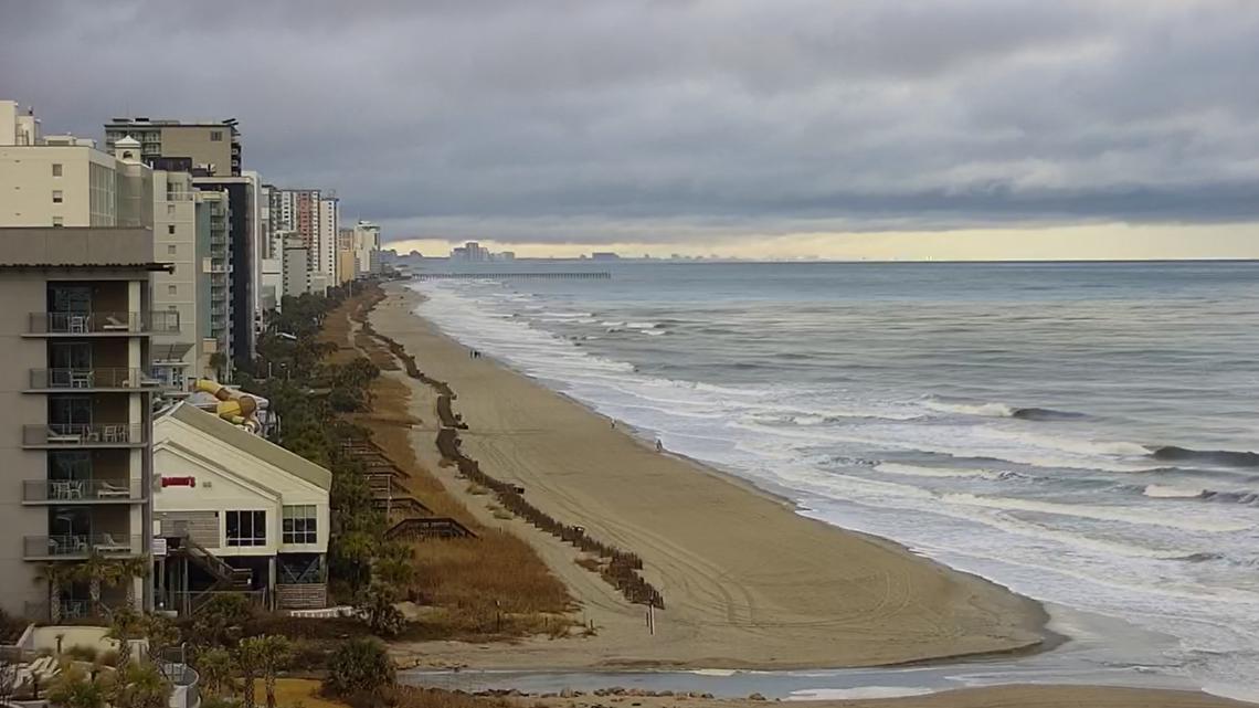 11 people injured in Myrtle Beach shooting, suspect killed by police | wfmynews2.com