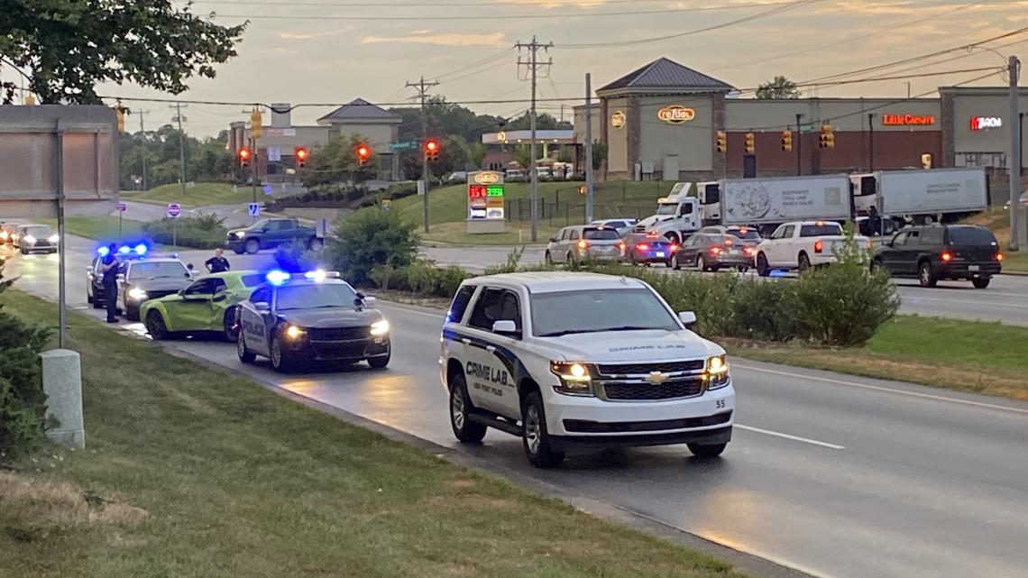 High Point police searching for armed robbery suspect | wfmynews2.com