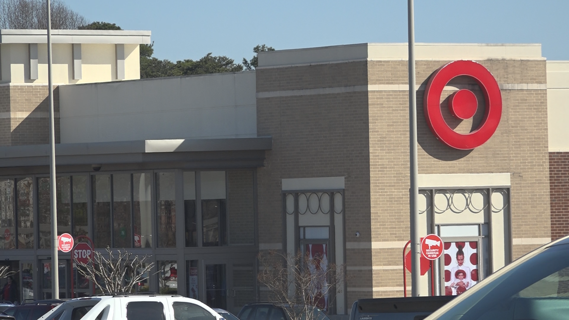 Mom says 'creepy' man reached toward her kids at Target | wfmynews2.com
