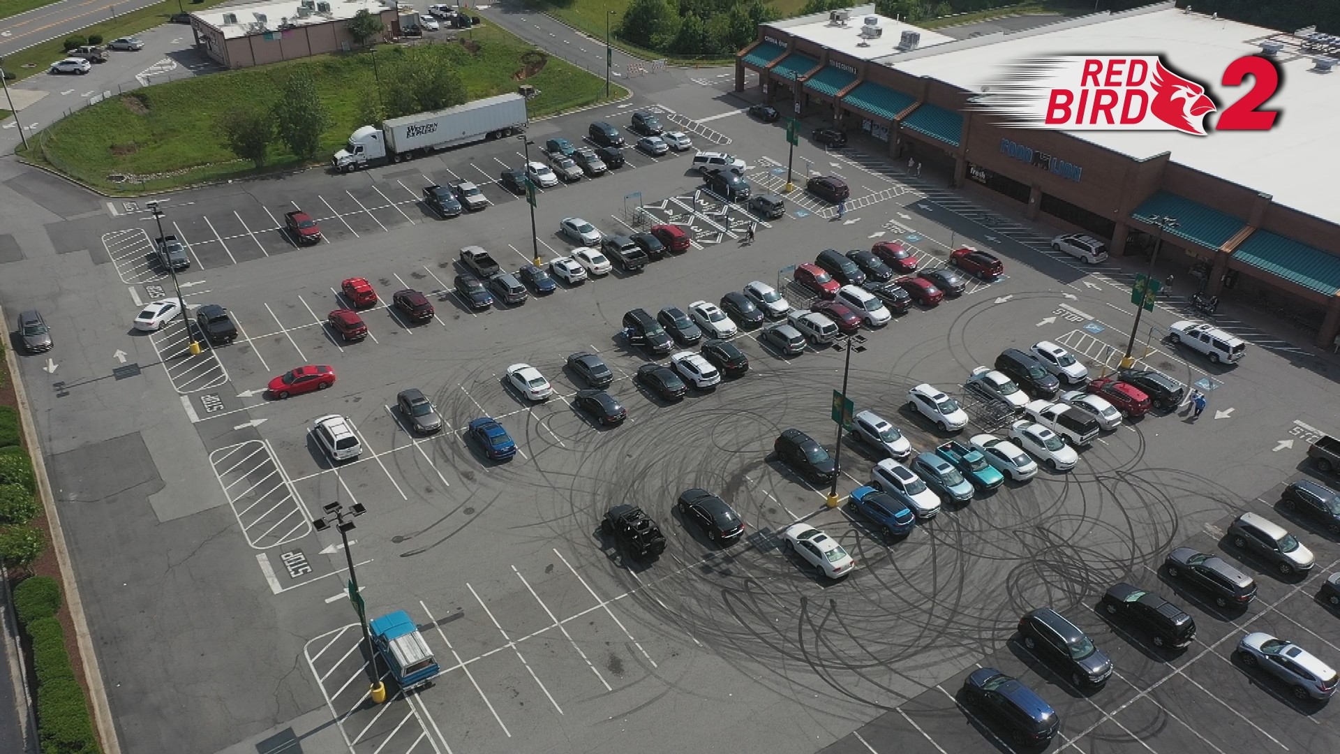 Burnouts performed in Food Lion parking lot | wfmynews2.com