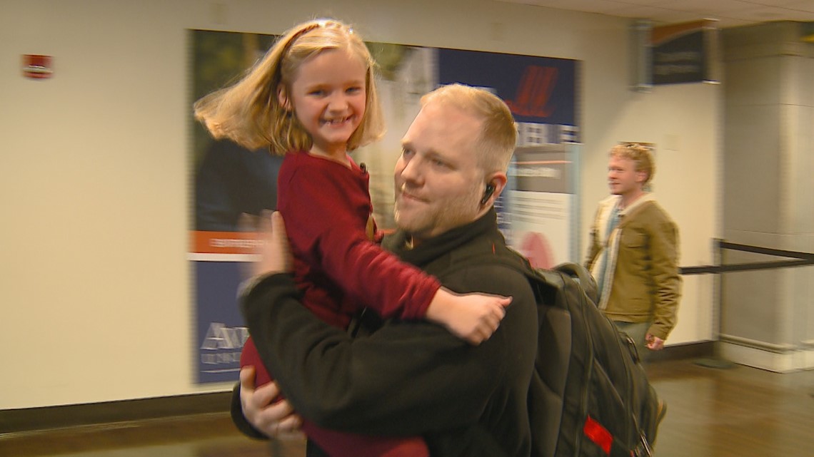 Triad family reunited for Thanksgiving at PTI Airport | wfmynews2.com