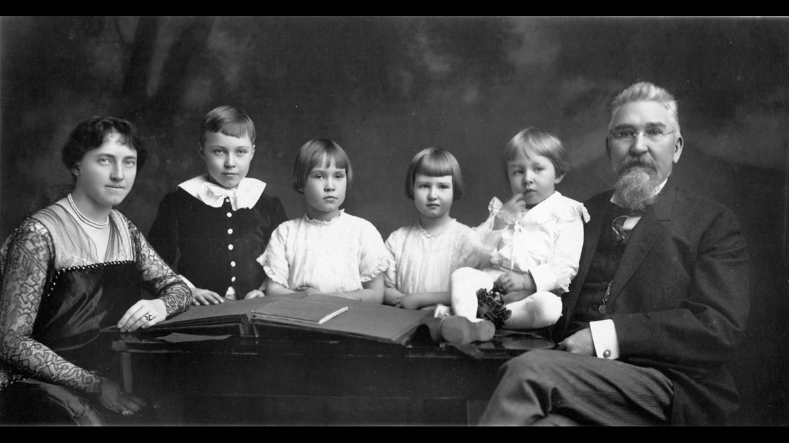 The Reynolds family murder mystery that still goes unanswered ...