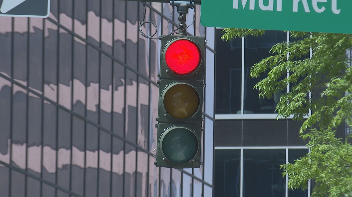 NCDOT: All drivers to get flashing red light during signal outage ...
