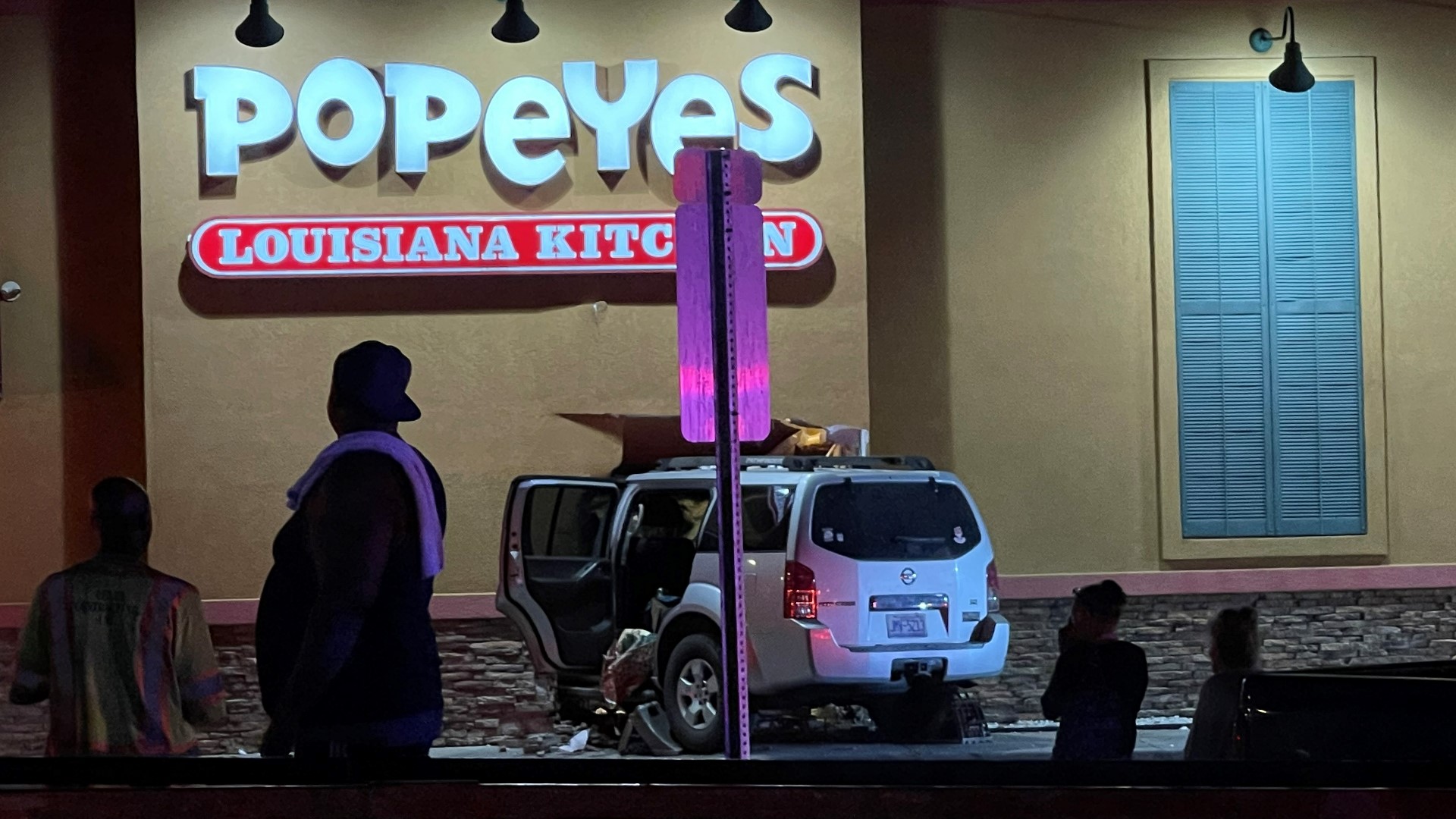 18-year-old crashes SUV into Graham Popeyes | wfmynews2.com