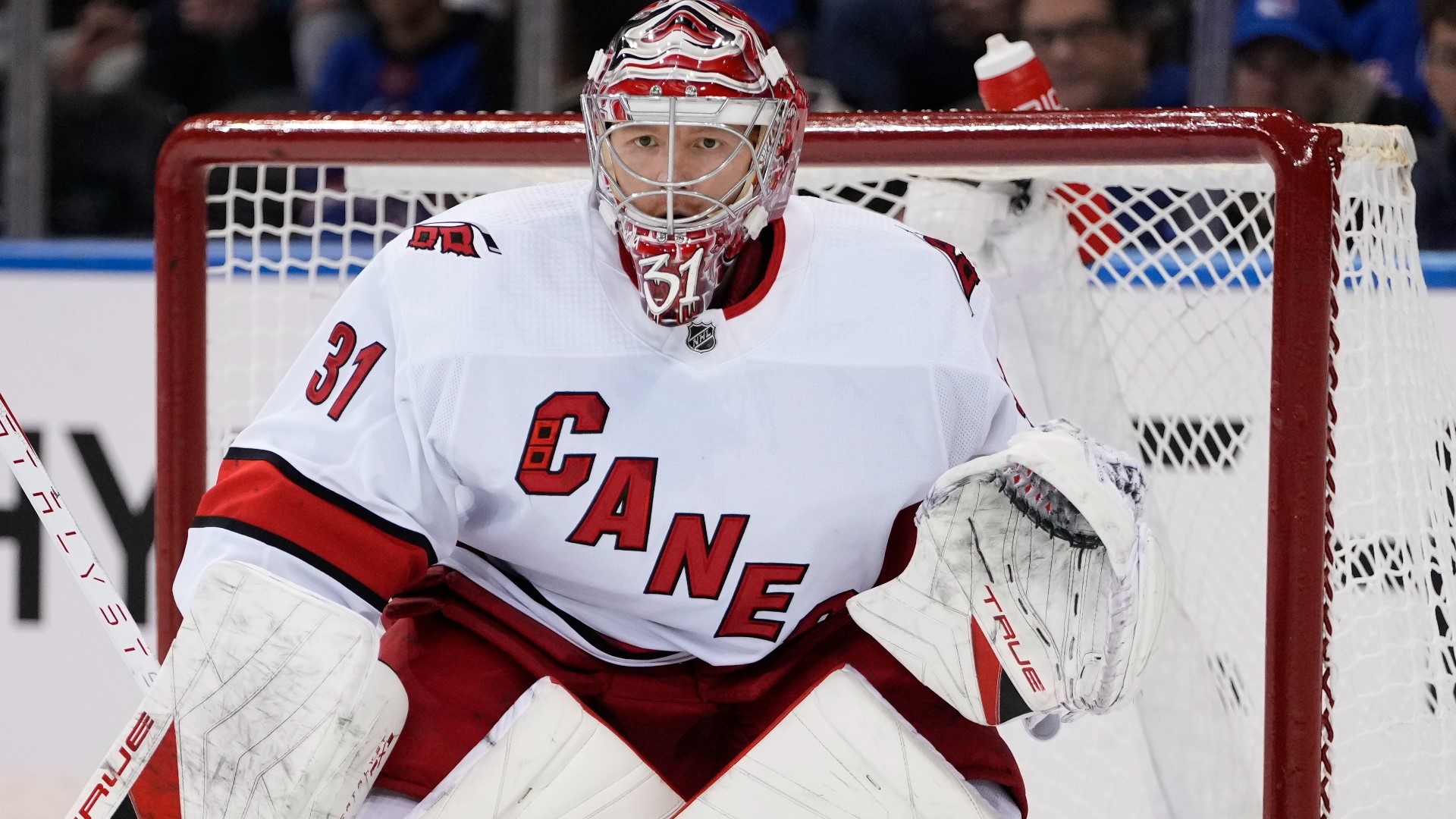 Carolina Hurricanes gift Officer Michael Horan's family VIP tickets to ...