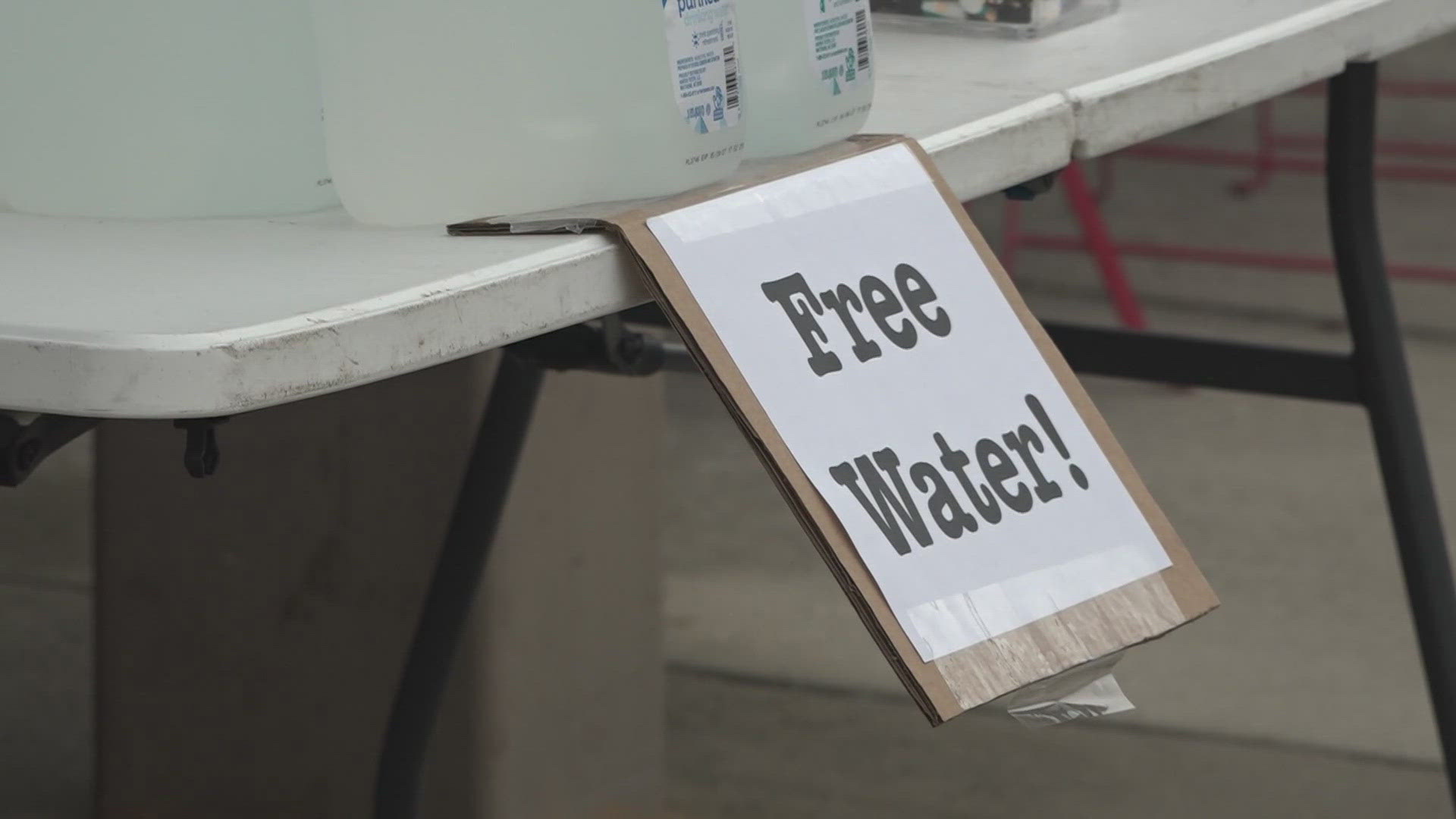 Knuckleheads BBQ gives bottled water amid Mebane water outage ...