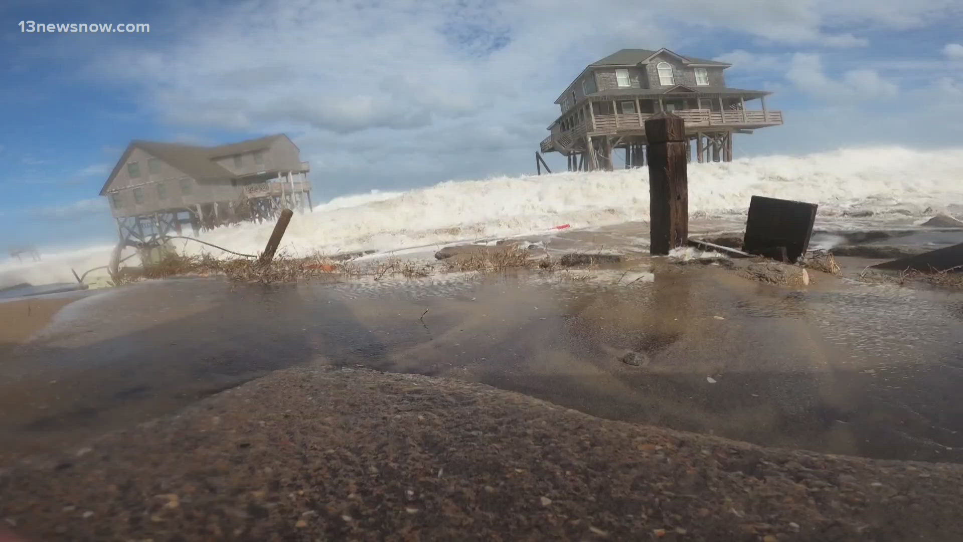 Seven homes fall into ocean amid Outer Banks hurricanes | wfmynews2.com