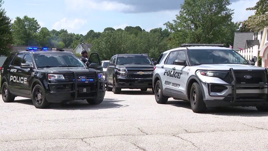 Mass shooting in Georgia leaves 4 dead, suspect at large | wfmynews2.com